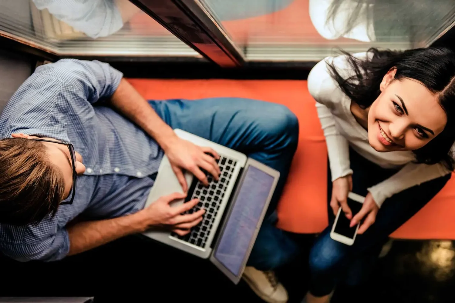 5 Online Side Hustles That Are Perfect for Couples Looking to Make ...
